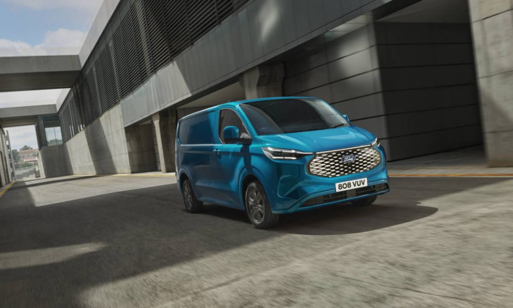 Ford mostra nova Transit Custom elétrica com 380 km de autonomia ...